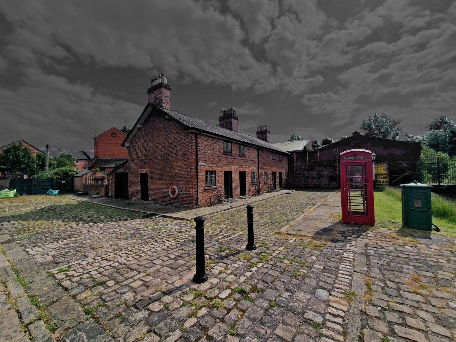 Halloween Ghost Hunt National Waterways Museum - DeadLive Events