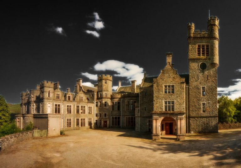 Haunted Scottish Castles: Explore Ghostly Legends - DeadLive Events